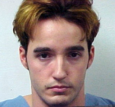 OMG, he did it with a corpse - OMG.BLOG