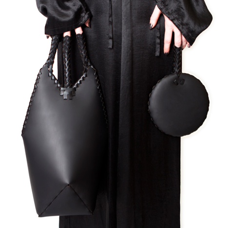 OMG, how handy: finger trap handbags - OMG.BLOG