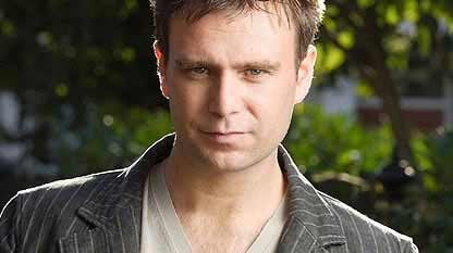 OMG, he's naked: Stuart Laing - OMG.BLOG