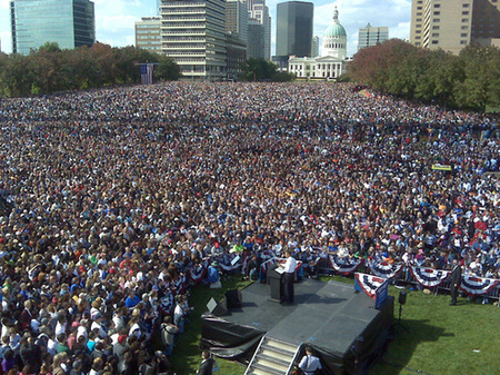 OMG, he draws a crowd: Barack Obama - OMG.BLOG