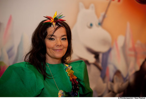 OMG, watch the new Björk video plus much more Björk-related news - OMG.BLOG