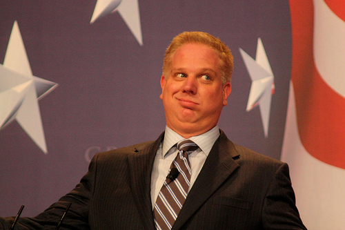 OMG, run for the hills! Glenn Beck thinks he's Oprah - OMG.BLOG