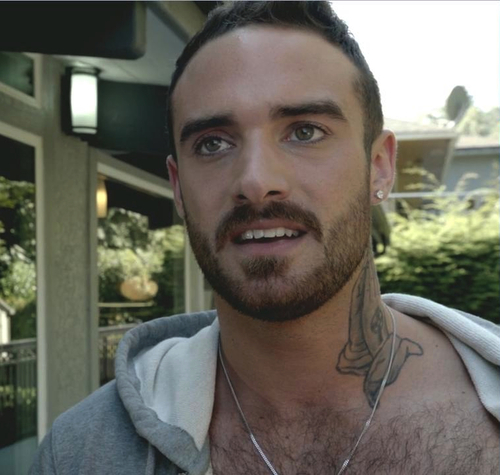 OMG, Sassy Baby: Joshua Sasse's saucy sausage - OMG.BLOG