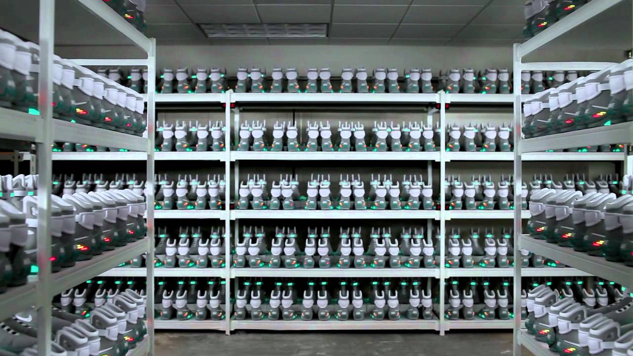 OMG, lookin' fly: Nike's 'Back to the Future' Air Mags - OMG.BLOG