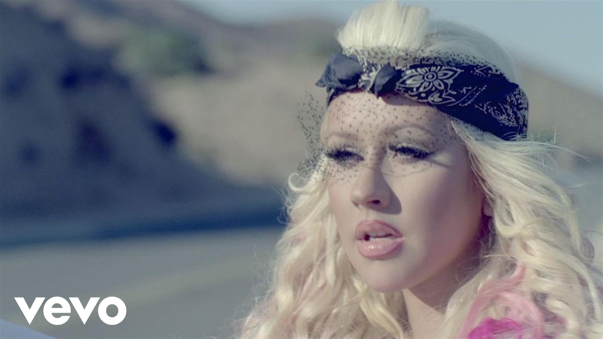 OMG, she's baaaack: Xtina's new video for 'Your Body' - OMG.BLOG
