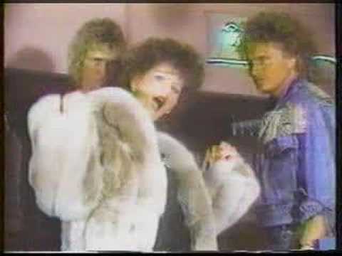 Sondra Prill the entertainer - OMG.BLOG