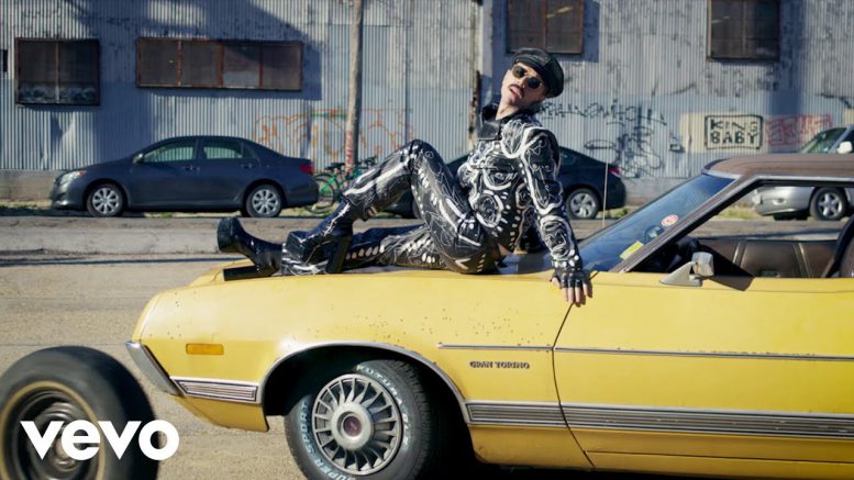 Jake Shears - OMG.BLOG