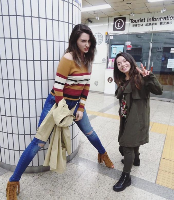 OMG, here's a bunch of times really short people met really tall people ...