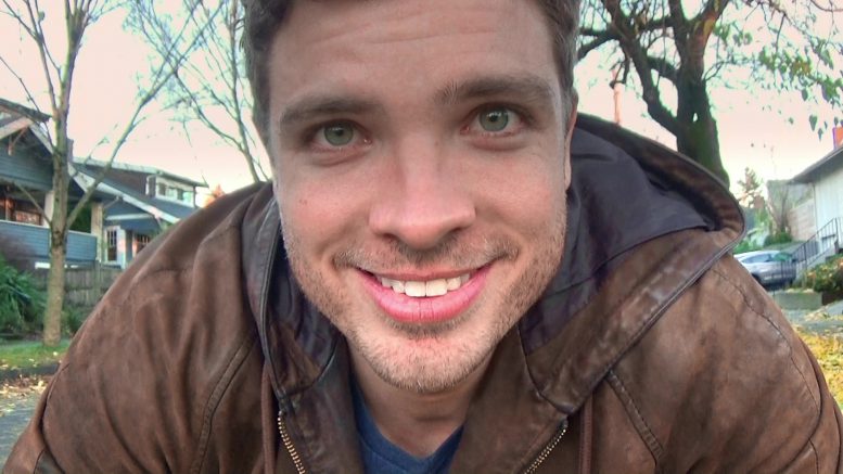 OMG, his butt: Actor and director Julian Shaw in 'Use Me' - OMG.BLOG