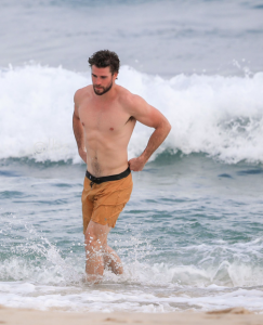 OMG, surf's up! Liam Hemsworth reveals considerable VPL while swimming - OMG.BLOG
