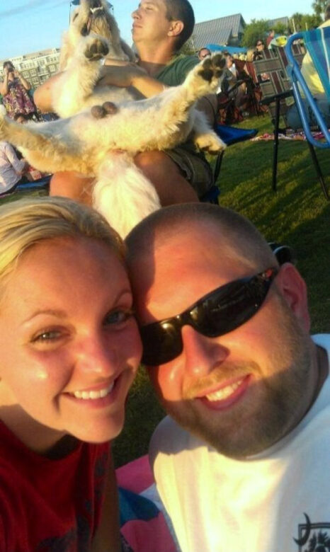 OMG, a bunch of dogs hilariously photobombed these perfect shots - OMG.BLOG