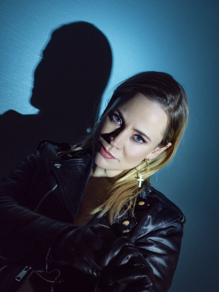 OMG, a Q&A with Annie - OMG.BLOG