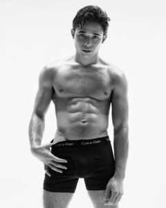 OMG, papi! Hamilton star Anthony Ramos in the new CK underwear ads is ...