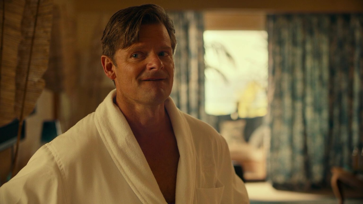 Omg Hes Naked Steve Zahns Full Frontal In Hbo Series The White