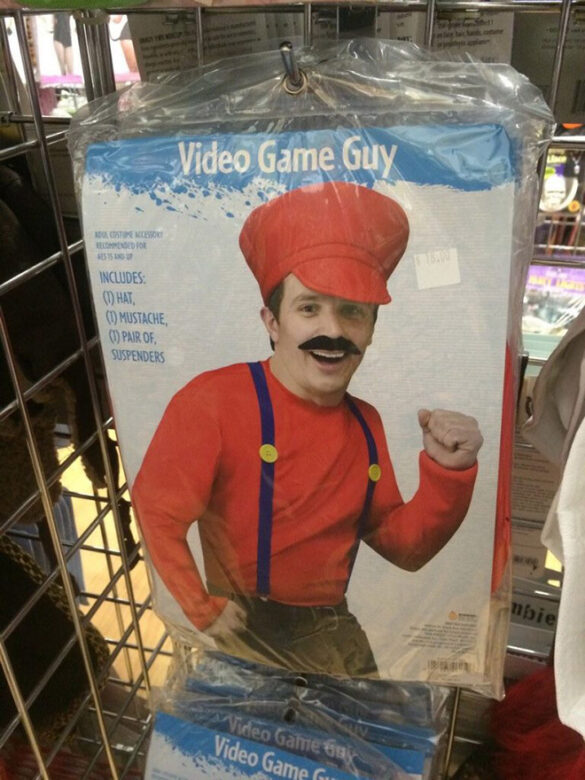 OMG, these knockoff FAKE Halloween costumes are absolutely terrible ...