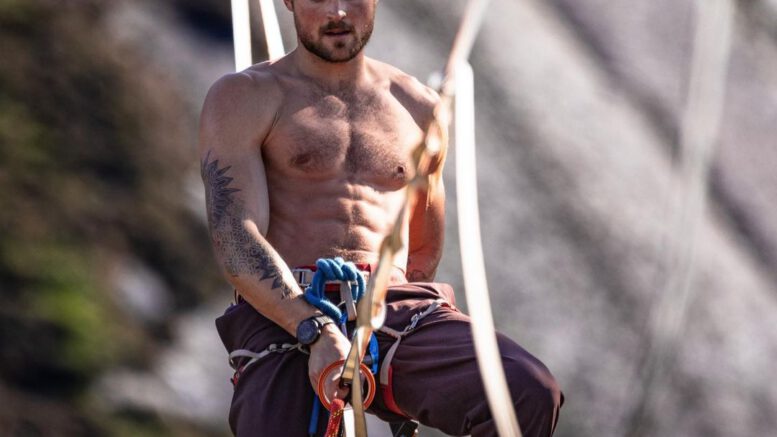 dylan efron - OMG.BLOG