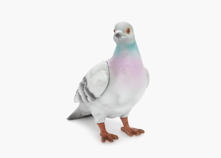 OMG, why not wear it? JW Anderson’s pigeon clutch bag - OMG.BLOG