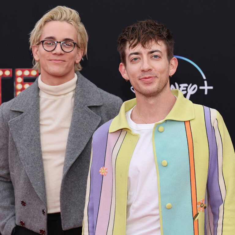 OMG, their butts: Glee star Kevin McHale and boyfriend Austin P ...