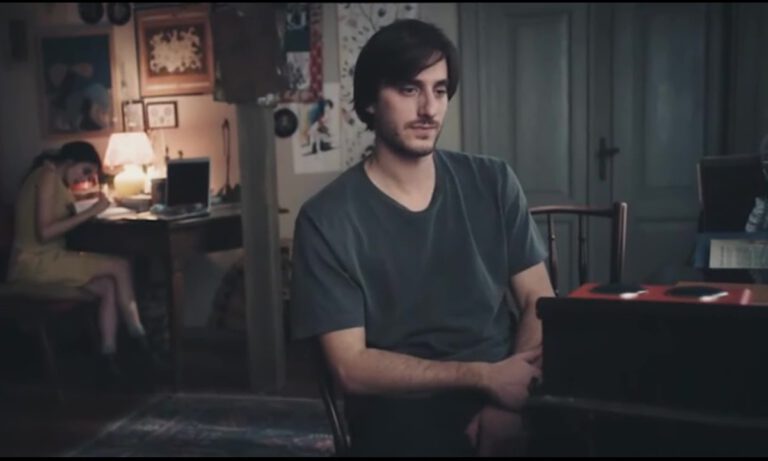 OMG, his butt: Luca Marinelli in ‘Ricordi?’ (2018) – OMG.BLOG