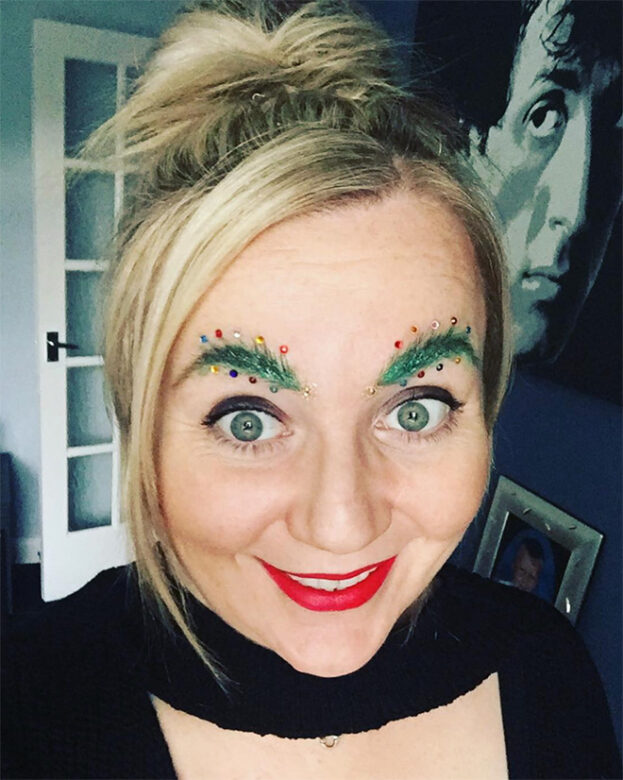OMG, it's called FASHUN, look it up! Christmas Tree Brows - OMG.BLOG