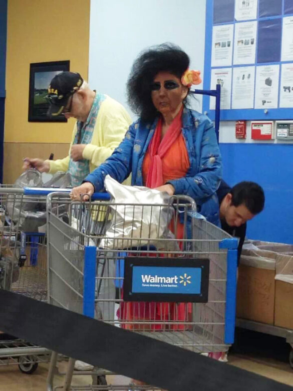 OMG, the many martians of Wal-Mart return for the 2023 edition - OMG.BLOG