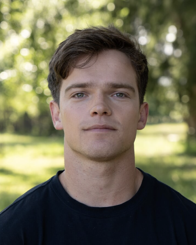 OMG, his butt: Actor Jordan Oosterhof in 'PUNCH' - OMG.BLOG