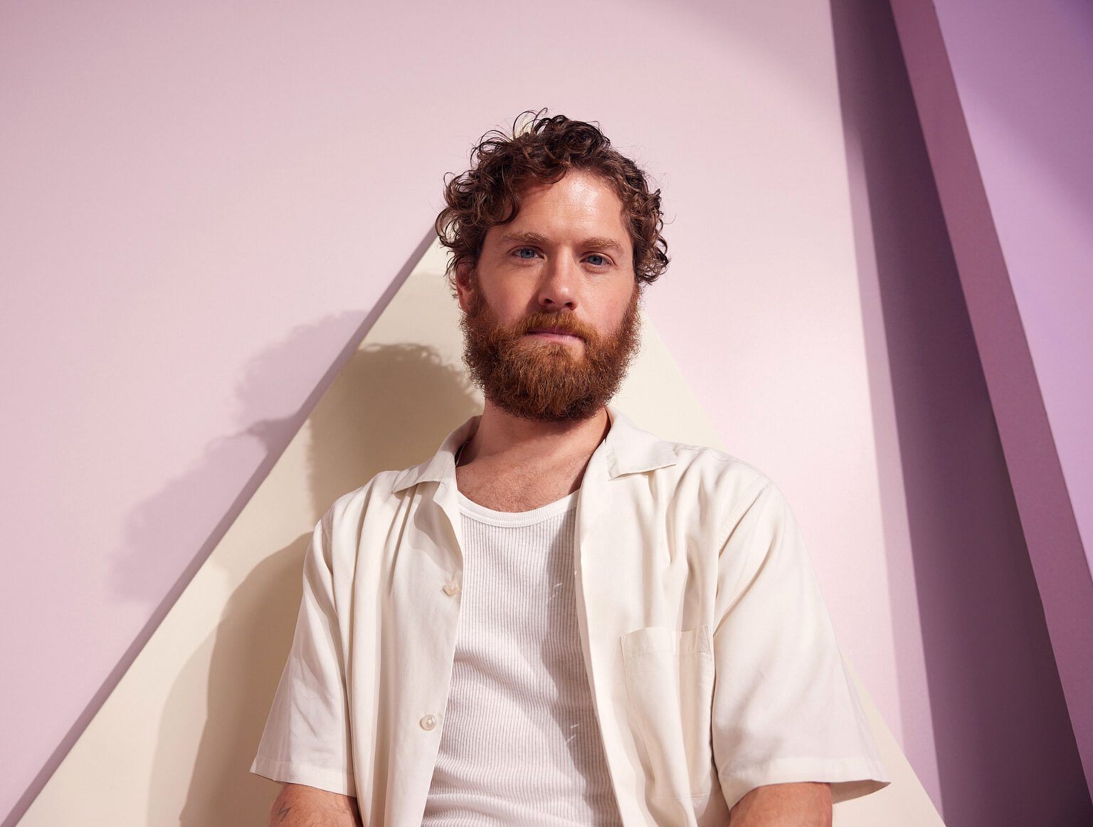 OMG, his butt: Actor Kyle Soller in mini-series Bodies - OMG.BLOG