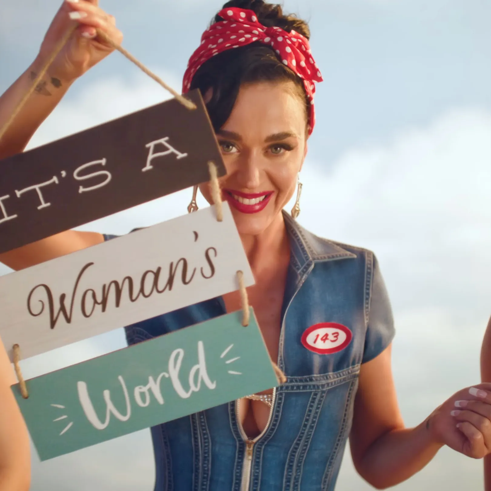 OMG, Friday cringe: Katy Perry latches onto 'brat summer' - OMG.BLOG